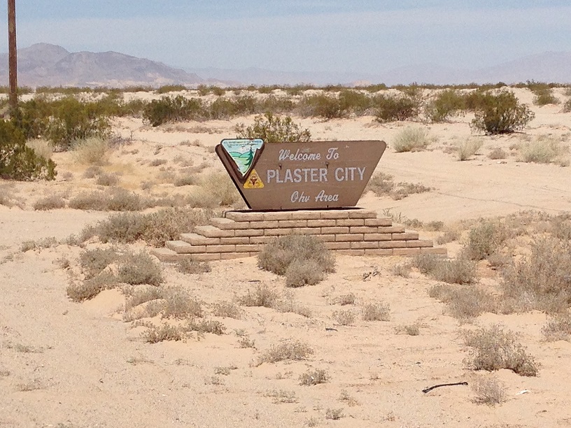 Plaster City 01 | Hansi Nyfeler Blog